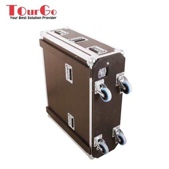 SOUNDCRAFT VI7000 MIXER FLIGHT CASE