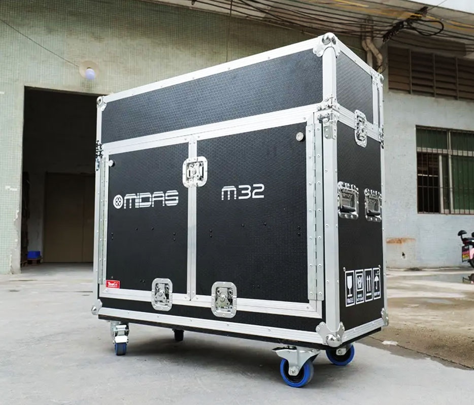 Custom M32 Mixer Case Flight Road Hydraulic Flip Case for Midas M32 ...